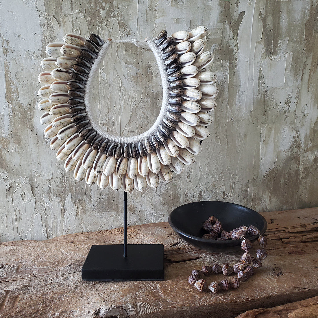 Shell Necklace on Stand No 5 – koa kaya
