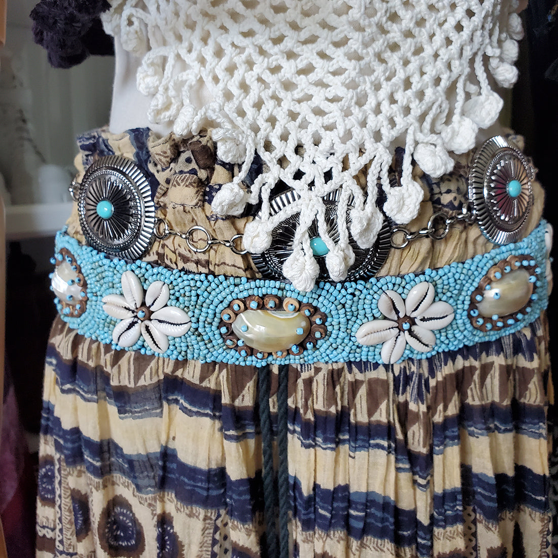 Turquoise beaded shell belt – koa kaya